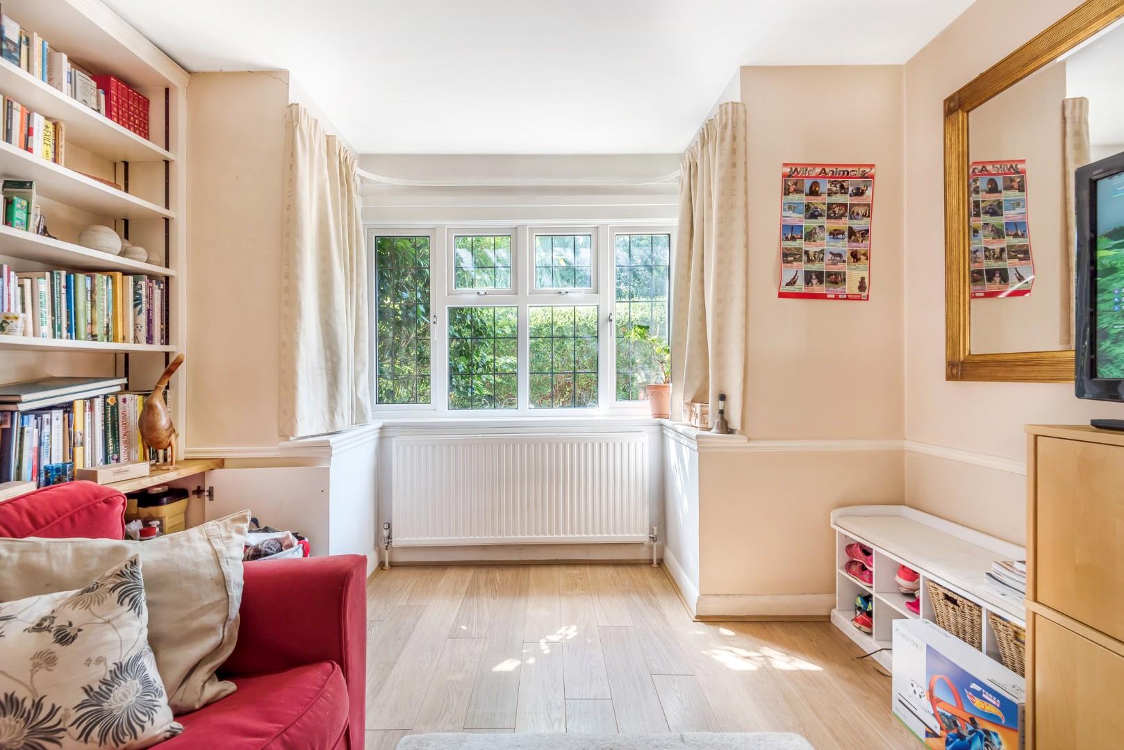 Ash Grove, Guildford - Collins Guildford